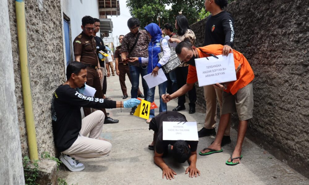 35 Adegan Warnai Rekontruksi Kasus Pembunuhan di Pringsewu – Ungkap ... 35 Adegan Warnai Rekontruksi Kasus Pembunuhan di Pringsewu – Ungkap ...